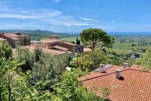 Castagneto Carducci: il borgo tra storia, mare e letteratura » Food ...